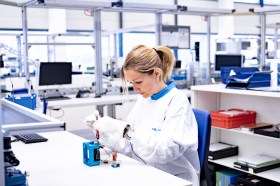 Swiss industry faces record shortage of skilled workers - SWI swissinfo.ch