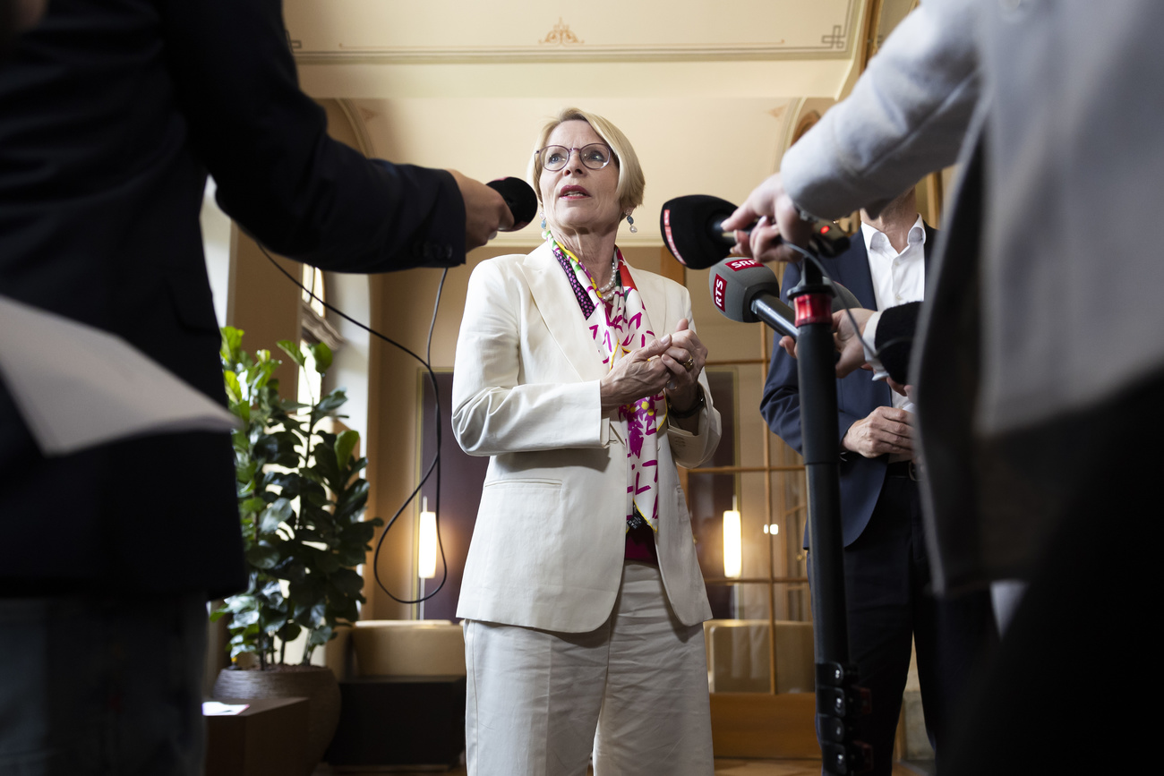 Livia Leu to step down as top Swiss negotiator with EU - SWI swissinfo.ch