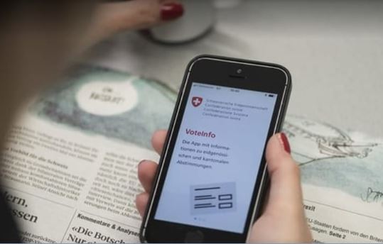 Knapp 75% der Schweizer Bevölkerung sind für E-Voting - SWI swissinfo.ch