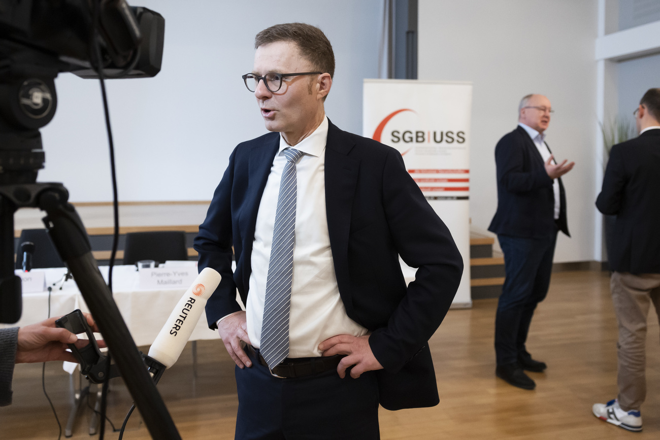 Swiss trade unions demand hard line with EU over wages - SWI swissinfo.ch