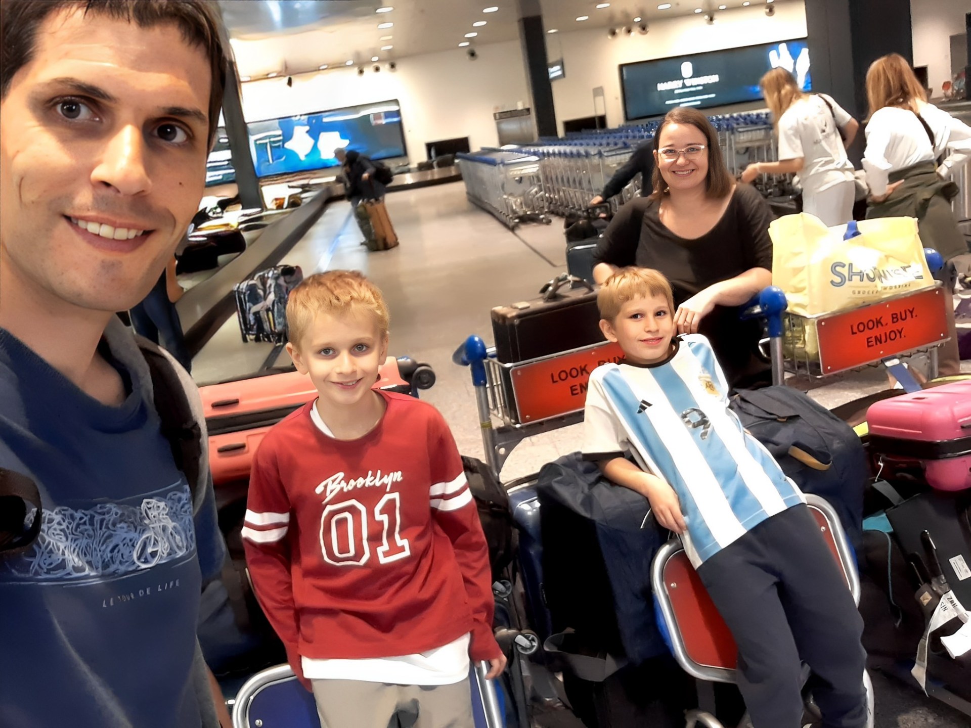 La famille Stankowski est de retour en Suisse pour la scolarisation de ...
