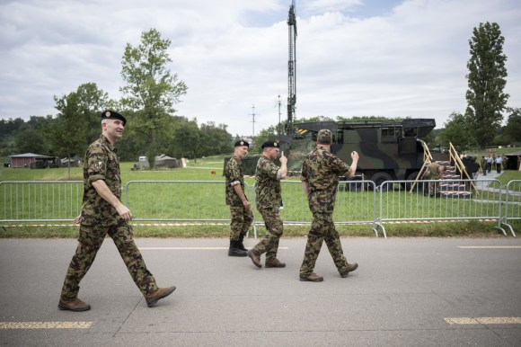 Swiss defence concept now includes air strikes abroad - SWI swissinfo.ch