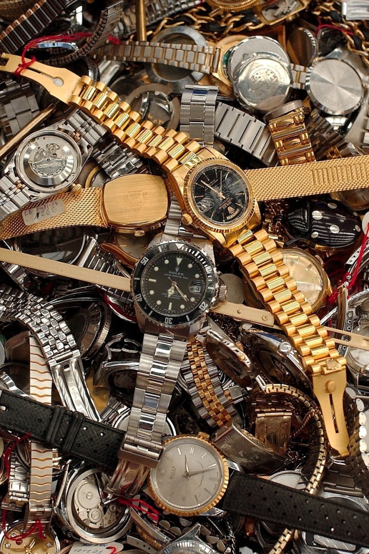 New achievements in the fight against counterfeit Swiss watches - SWI ...