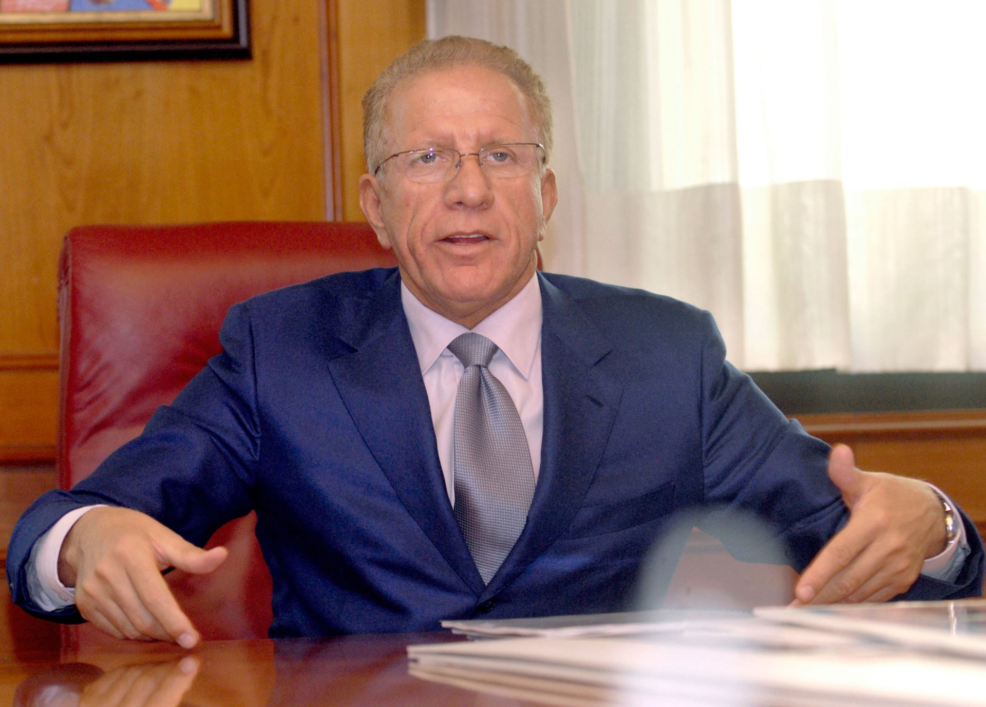 Ce milliardaire qui veut ramener les otages en Suisse - SWI swissinfo.ch