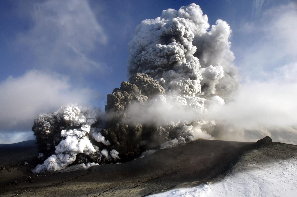 Swiss lasers map volcanic ash cloud - SWI swissinfo.ch